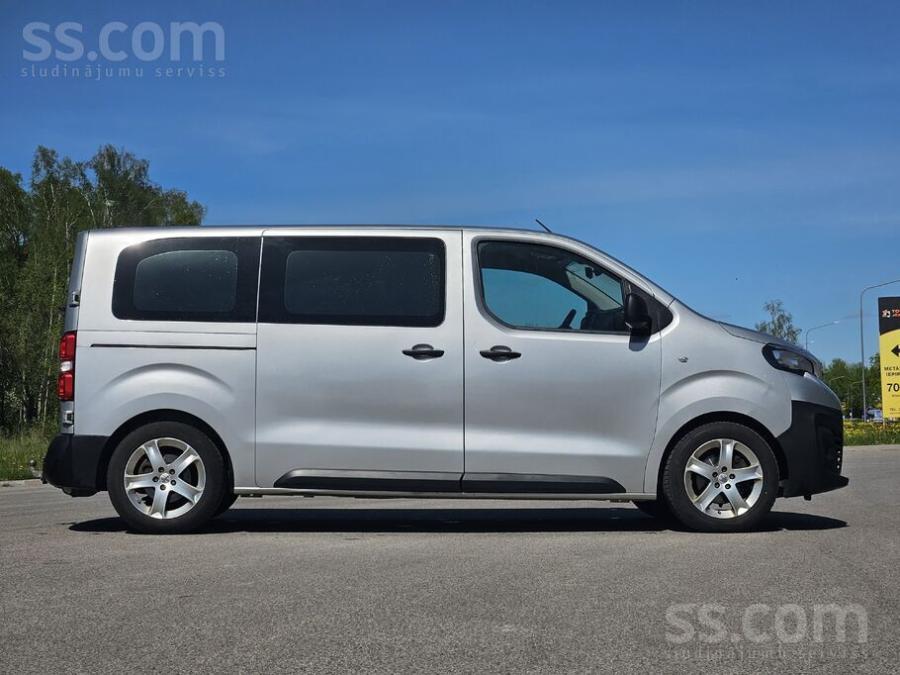 Grey Peugeot Expert 2017 in Aizkraukle, with an engine capacity of 1.60 L and mileage of 285 thousand km for 10500 €, photo 3 on AUTOMOTO.COM.LV