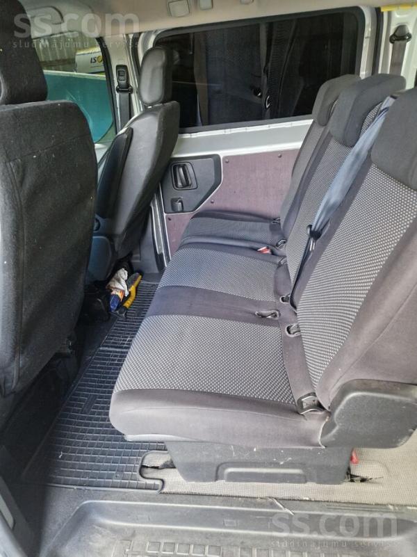 Grey Peugeot Expert 2017 in Aizkraukle, with an engine capacity of 1.60 L and mileage of 292 thousand km for 9300 €, photo 10 on AUTOMOTO.COM.LV
