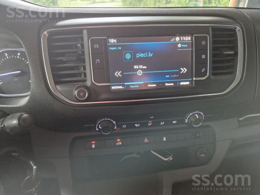 Grey Peugeot Expert 2017 in Aizkraukle, with an engine capacity of 1.60 L and mileage of 292 thousand km for 9300 €, photo 12 on AUTOMOTO.COM.LV