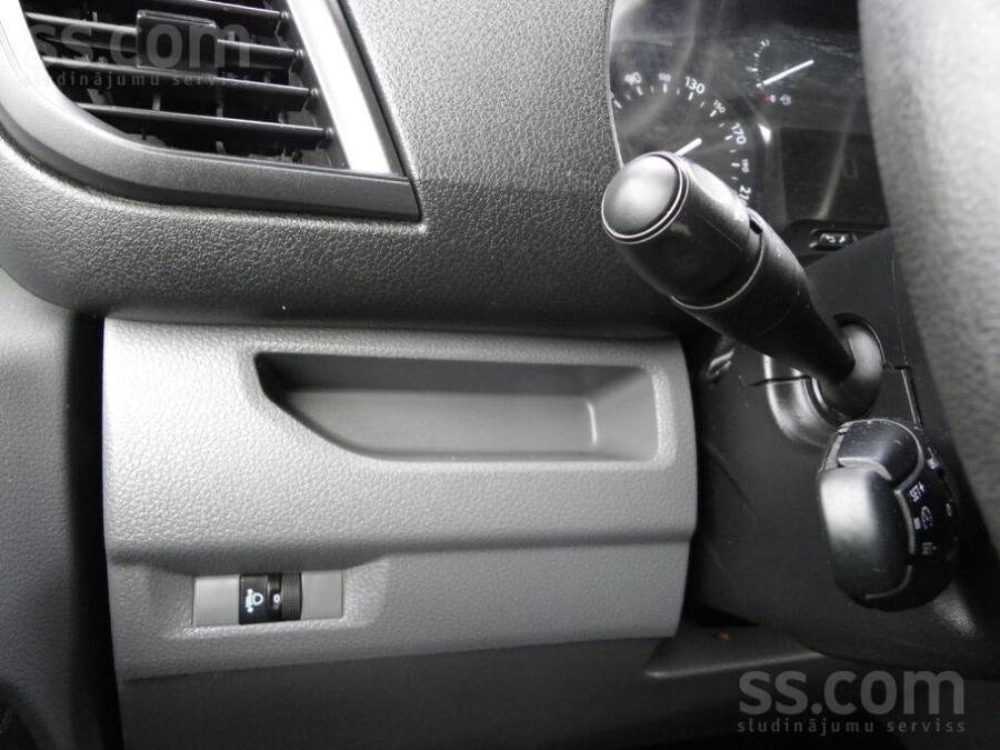 Grey Peugeot Expert 2017 in Valka, with an engine capacity of 2.00 L and mileage of 146 thousand km for 9600 €, photo 11 on AUTOMOTO.COM.LV