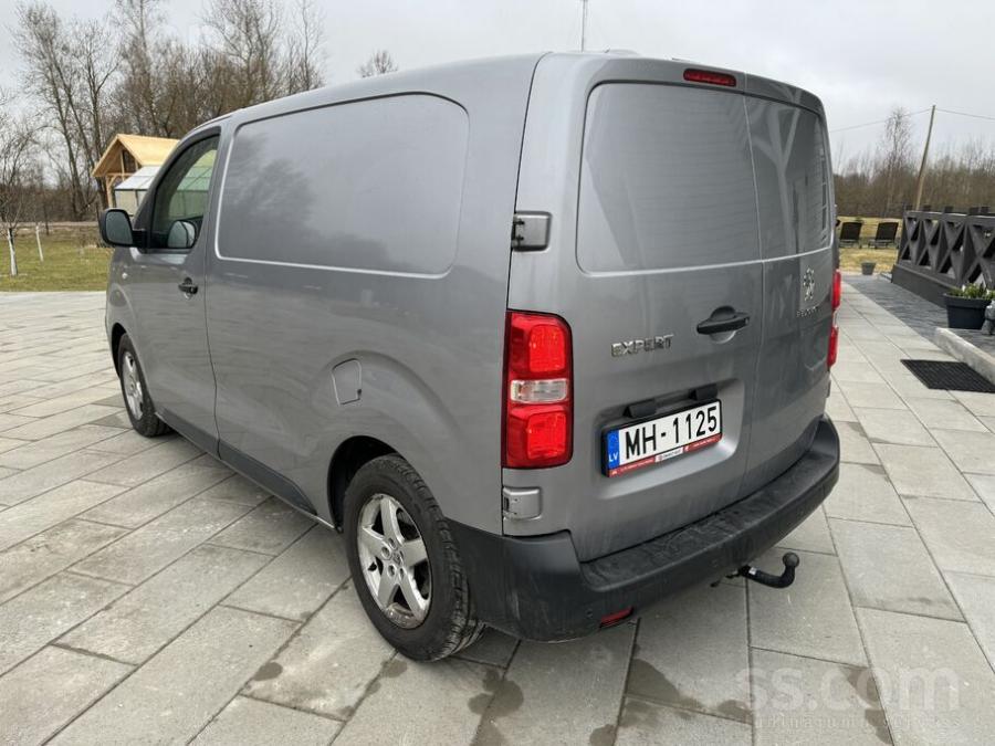 Pelēks Peugeot Expert 2019 Rēzekne, ar dzinēja tilpumu 1.50 L un nobraukumu 120 tūkst. km par 10000 €, foto 2 vietnē AUTOMOTO.COM.LV