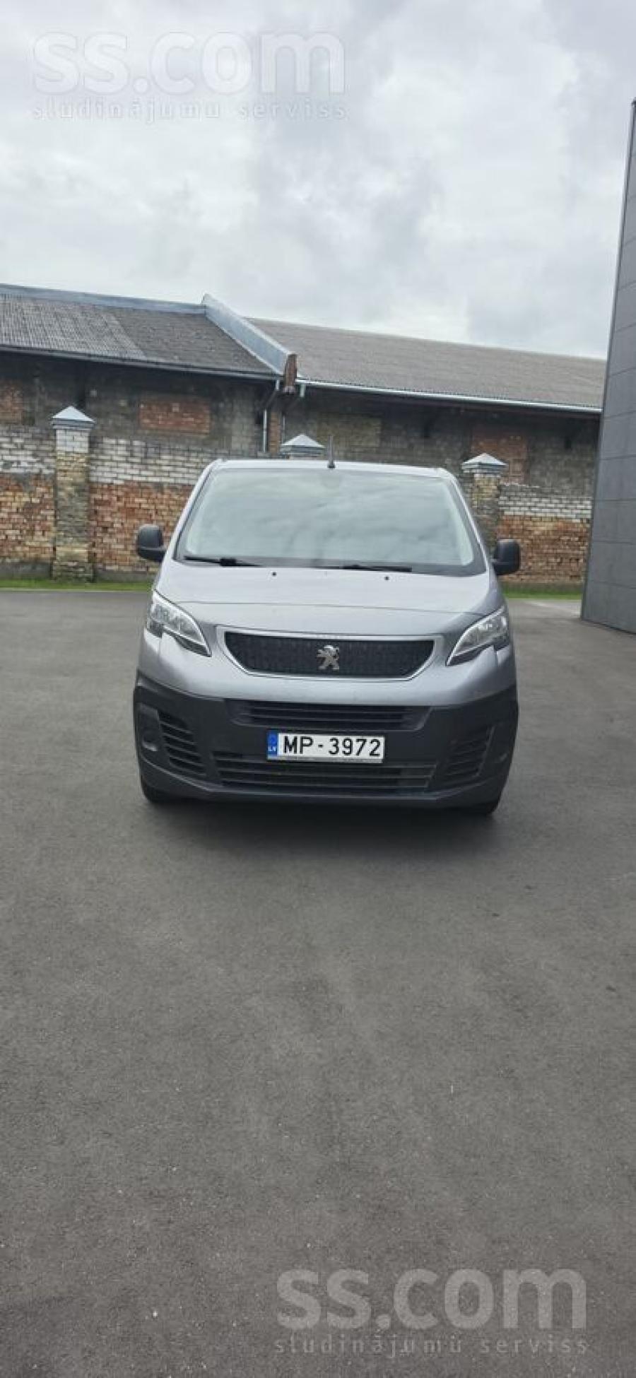 Grey Peugeot Expert 2020 in Riga, with an engine capacity of 1.50 L and mileage of 324 thousand km for 10800 €, photo 4 on AUTOMOTO.COM.LV