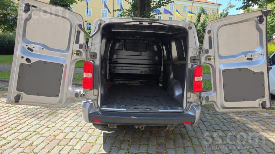 Pelēks Peugeot Expert 2022 Rīga, ar dzinēja tilpumu 0.00 L un nobraukumu 55 tūkst. km par 25000 €, foto 4 vietnē AUTOMOTO.COM.LV