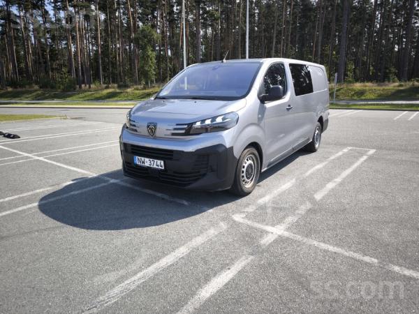 Grey Peugeot Expert 2024 in Riga, with an engine capacity of 2.00 L and mileage of 38 thousand km for 31900 €, photo 1 on AUTOMOTO.COM.LV