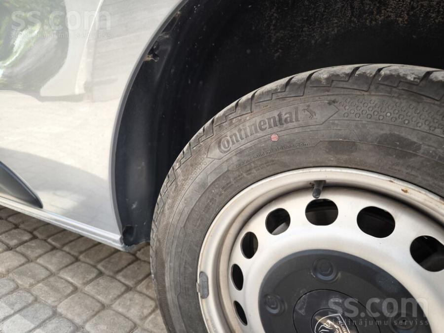 Grey Peugeot Expert 2024 in Riga, with an engine capacity of 2.00 L and mileage of 38 thousand km for 31900 €, photo 14 on AUTOMOTO.COM.LV