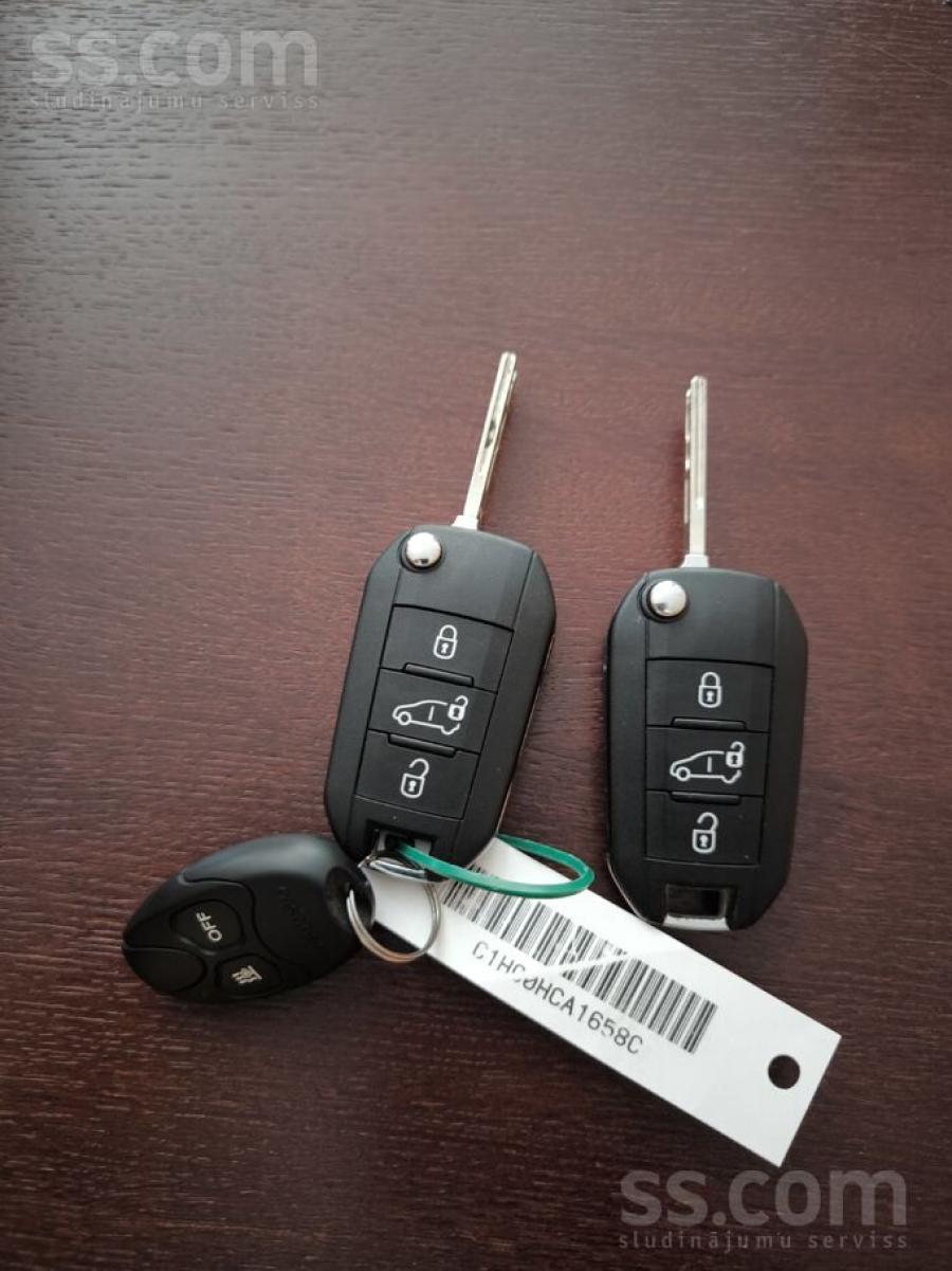 Grey Peugeot Expert 2024 in Riga, with an engine capacity of 2.00 L and mileage of 38 thousand km for 31900 €, photo 26 on AUTOMOTO.COM.LV