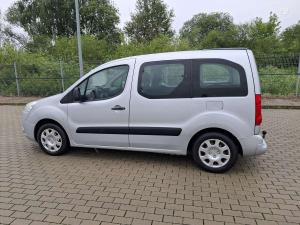 Pelēks Peugeot Expert 2008 Marijampole, ar dzinēja tilpumu 1.60 L un nobraukumu 141 tūkst. km par 2700 €, foto 7 vietnē AUTOMOTO.COM.LV