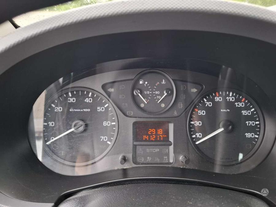 Pelēks Peugeot Expert 2008 Marijampole, ar dzinēja tilpumu 1.60 L un nobraukumu 141 tūkst. km par 2700 €, foto 9 vietnē AUTOMOTO.COM.LV