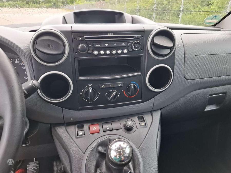 Pelēks Peugeot Expert 2008 Marijampole, ar dzinēja tilpumu 1.60 L un nobraukumu 141 tūkst. km par 2700 €, foto 10 vietnē AUTOMOTO.COM.LV