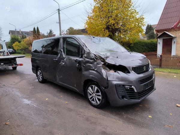 Grey Peugeot Expert 2017 in Siauliai, with an engine capacity of 2.00 L and mileage of 213 thousand km for 9200 €, photo 2 on AUTOMOTO.COM.LV