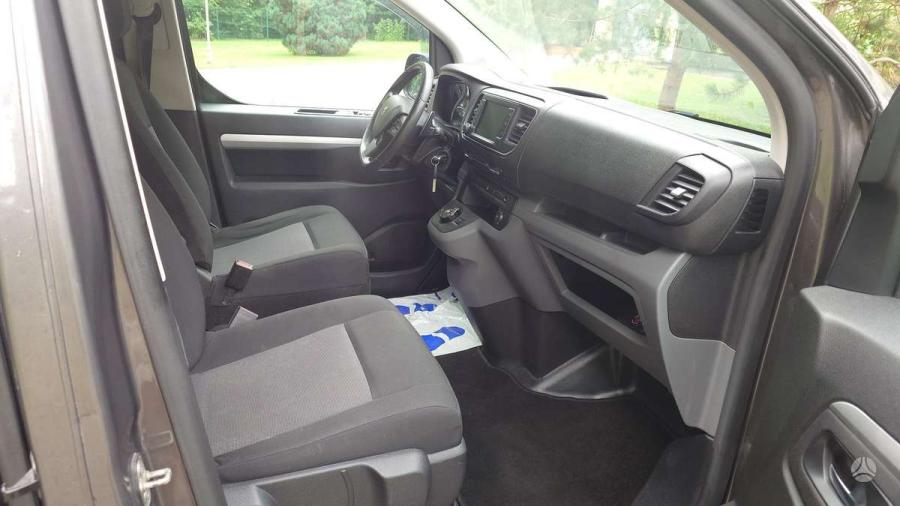 Pelēks Peugeot Expert 2018 Klaipėda, ar dzinēja tilpumu 2.00 L un nobraukumu 208 tūkst. km par 12800 €, foto 4 vietnē AUTOMOTO.COM.LV