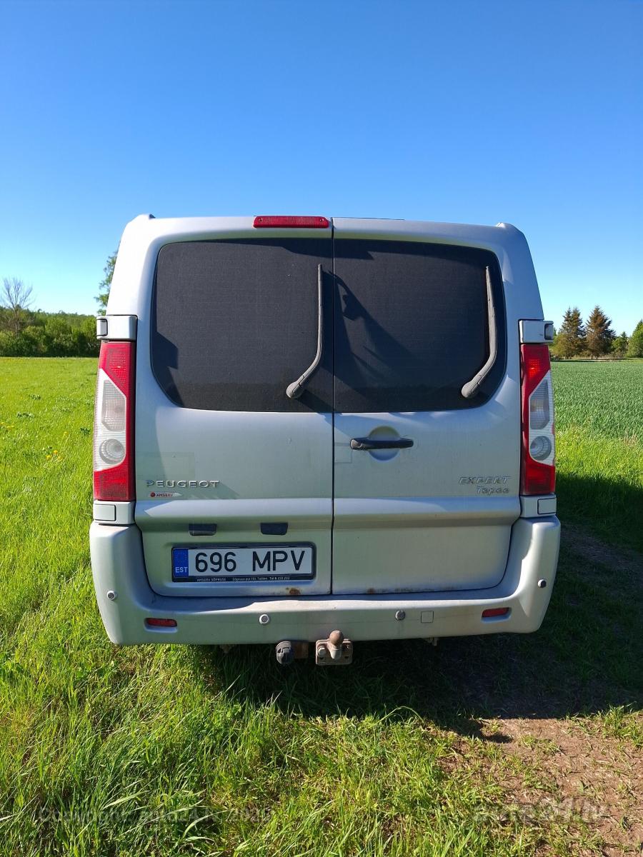 Grey Peugeot Expert 2013 in Tallinn, with an engine capacity of 2.00 L and mileage of 290 thousand km for 7900 €, photo 5 on AUTOMOTO.COM.LV