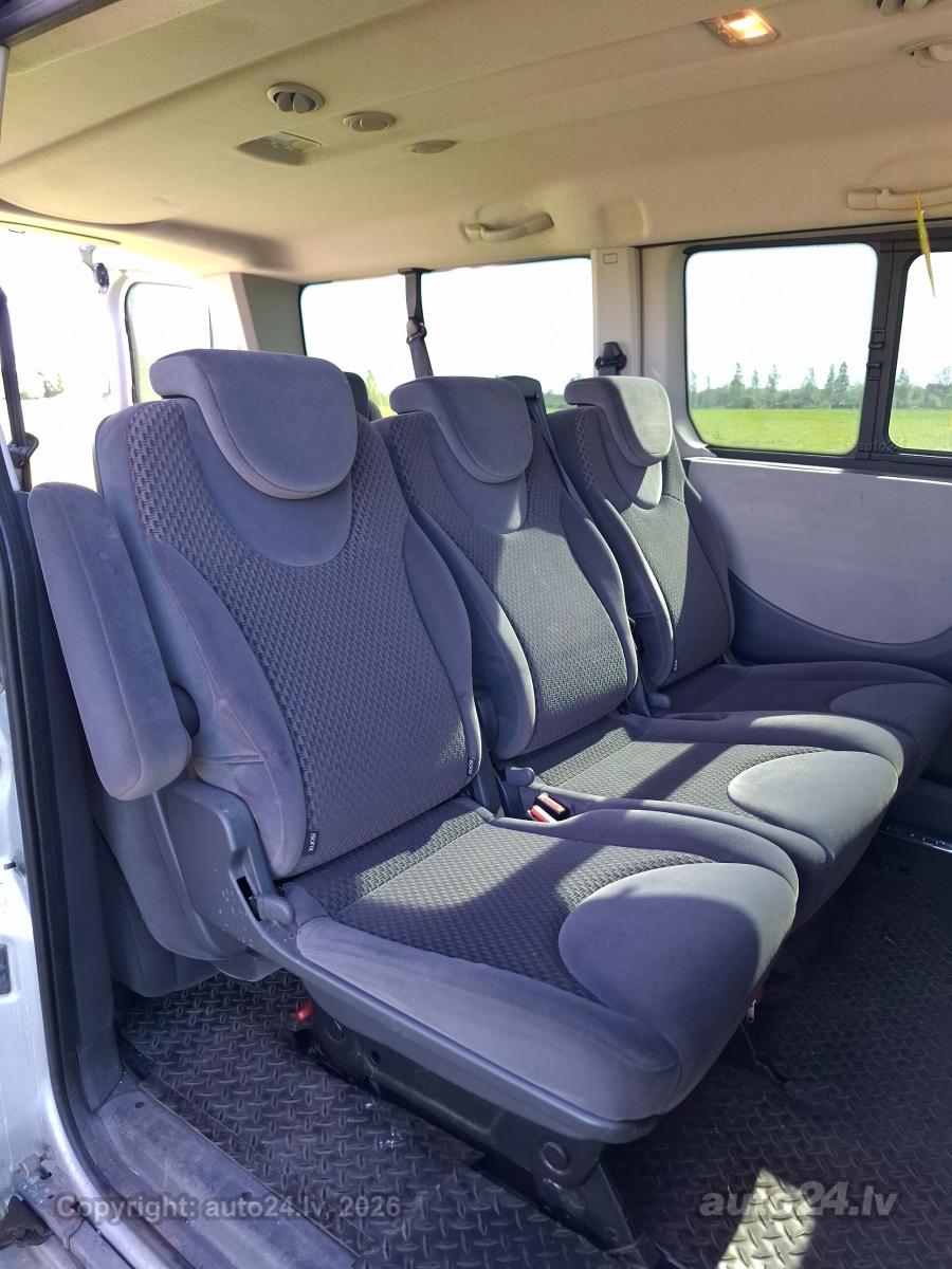 Grey Peugeot Expert 2013 in Tallinn, with an engine capacity of 2.00 L and mileage of 290 thousand km for 7900 €, photo 9 on AUTOMOTO.COM.LV