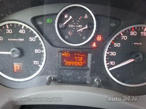 Grey Peugeot Expert 2013 in Tallinn, with an engine capacity of 2.00 L and mileage of 290 thousand km for 7900 €, photo 13 on AUTOMOTO.COM.LV