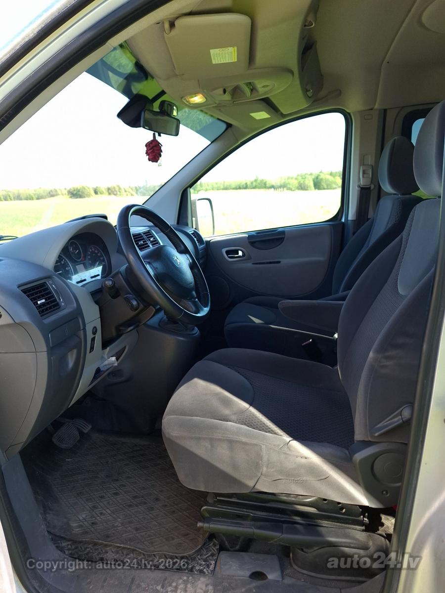 Grey Peugeot Expert 2013 in Tallinn, with an engine capacity of 2.00 L and mileage of 290 thousand km for 7900 €, photo 14 on AUTOMOTO.COM.LV