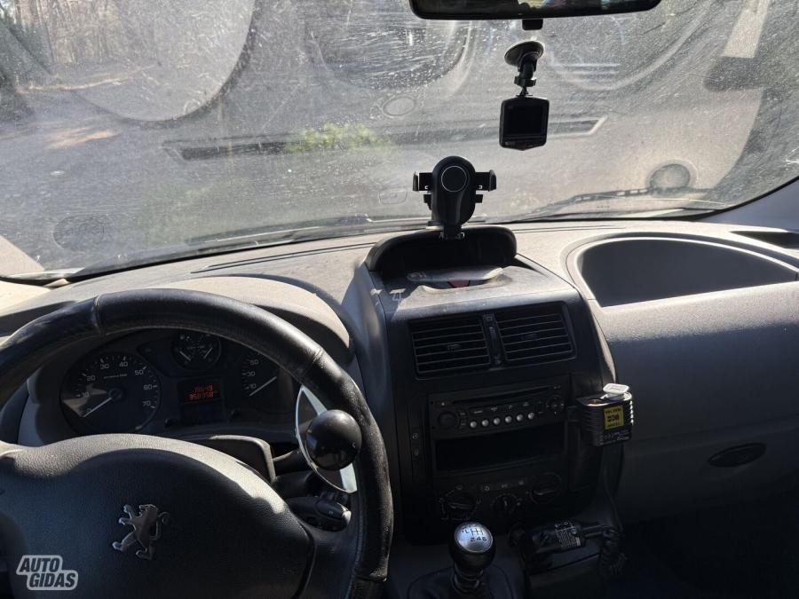Peugeot Expert 2009 in Vilnius, with an engine capacity of 2.00 L and mileage of 358 thousand km for 3350 €, photo 9 on AUTOMOTO.COM.LV