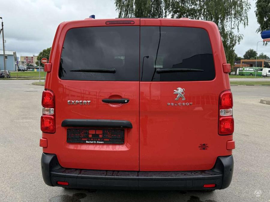 Red Peugeot Expert 2021 in Rokiskis, with an engine capacity of 2.00 L and mileage of 208 thousand km for 12800 €, photo 7 on AUTOMOTO.COM.LV