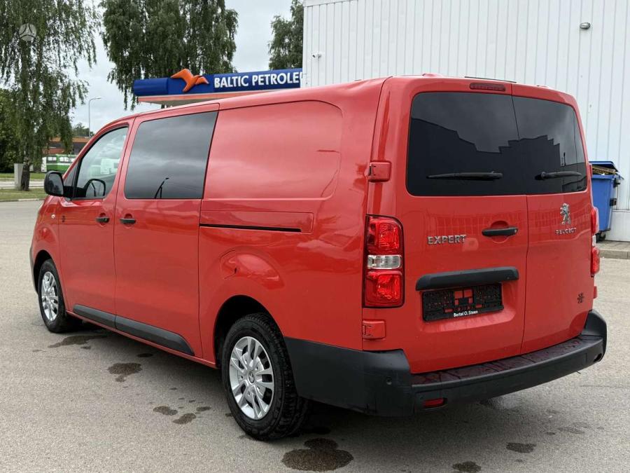 Red Peugeot Expert 2021 in Rokiskis, with an engine capacity of 2.00 L and mileage of 208 thousand km for 12800 €, photo 8 on AUTOMOTO.COM.LV