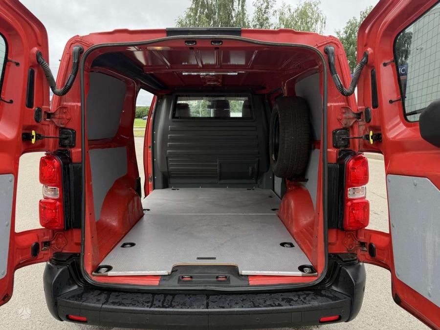 Red Peugeot Expert 2021 in Rokiskis, with an engine capacity of 2.00 L and mileage of 208 thousand km for 12800 €, photo 16 on AUTOMOTO.COM.LV