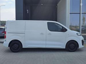 White Peugeot Expert 2016 in Vilnius, with an engine capacity of 0.00 L and mileage of 162 thousand km for 8350 €, photo 5 on AUTOMOTO.COM.LV