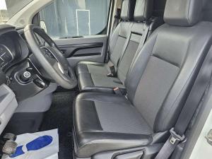White Peugeot Expert 2016 in Vilnius, with an engine capacity of 0.00 L and mileage of 162 thousand km for 8350 €, photo 29 on AUTOMOTO.COM.LV