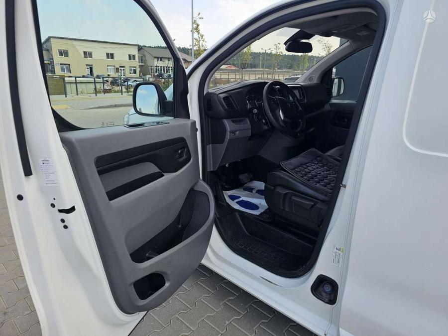 White Peugeot Expert 2016 in Vilnius, with an engine capacity of 0.00 L and mileage of 162 thousand km for 8350 €, photo 33 on AUTOMOTO.COM.LV