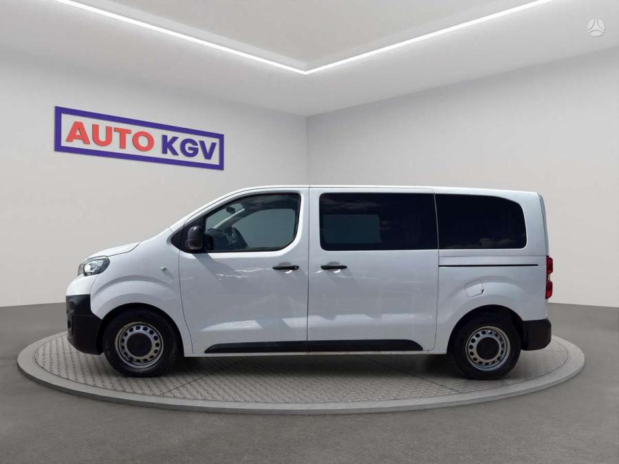 White Peugeot Expert 2016 in Kaunas, with an engine capacity of 1.60 L and mileage of 204 thousand km for 9599 €, photo 3 on AUTOMOTO.COM.LV