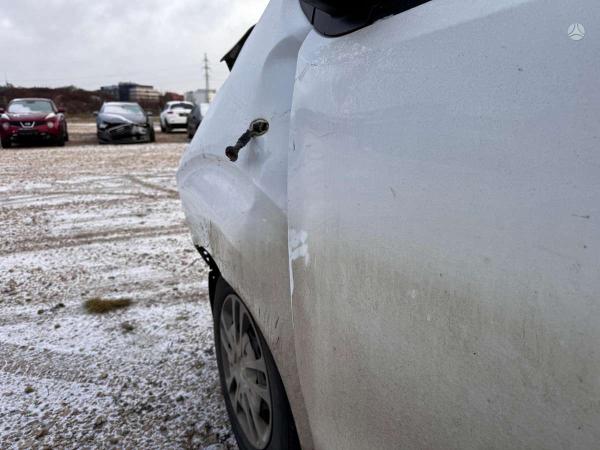 White Peugeot Expert 2019 in Riga, with an engine capacity of 1.56 L and mileage of 196 thousand km for 6060 €, photo 9 on AUTOMOTO.COM.LV