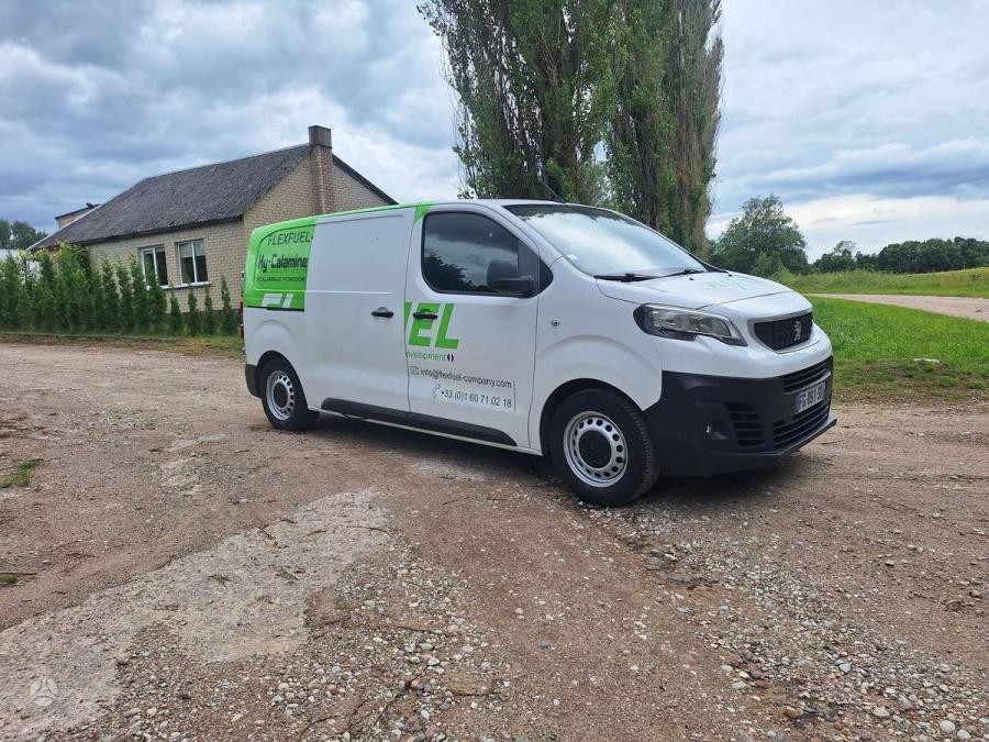 Белый Пежо Эксперт груз.-пасс. 2019 в Таураге, объемом двигателя 1.60 л и пробегом 230 тыс. км за 5500 €, фото 3 на AUTOMOTO.COM.LV