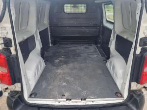 White Peugeot Expert 2019 in Taurage, with an engine capacity of 1.56 L and mileage of 202 thousand km for 7300 €, photo 13 on AUTOMOTO.COM.LV