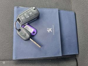 White Peugeot Expert 2019 in Taurage, with an engine capacity of 1.56 L and mileage of 202 thousand km for 7300 €, photo 15 on AUTOMOTO.COM.LV