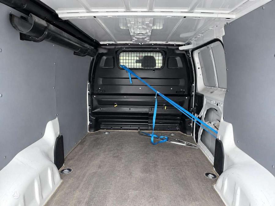 Balts Peugeot Expert 2019 Pakruojis, ar dzinēja tilpumu 2.00 L un nobraukumu 224 tūkst. km par 6400 €, foto 7 vietnē AUTOMOTO.COM.LV