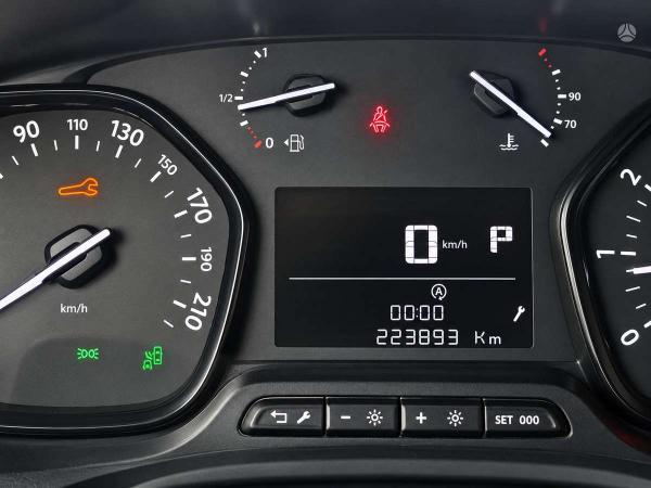 White Peugeot Expert 2019 in Pakruojis, with an engine capacity of 2.00 L and mileage of 224 thousand km for 6400 €, photo 11 on AUTOMOTO.COM.LV