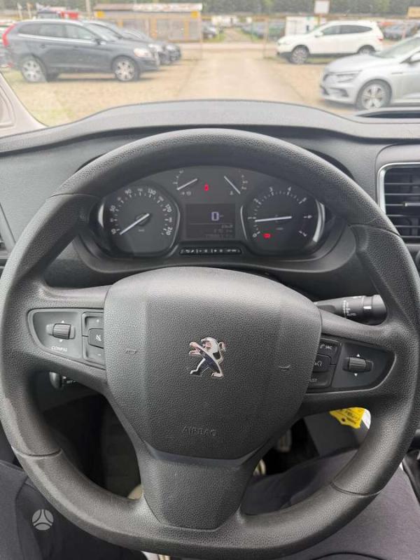 Balts Peugeot Expert 2019 Viļņa, ar dzinēja tilpumu 2.00 L un nobraukumu 179 tūkst. km par 9075 €, foto 10 vietnē AUTOMOTO.COM.LV