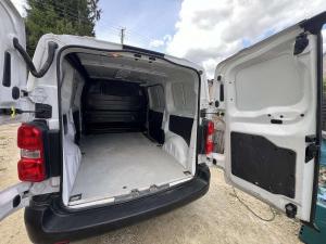 Balts Peugeot Expert 2020 Mažeikiai, ar dzinēja tilpumu 1.50 L un nobraukumu 153 tūkst. km par 8900 €, foto 18 vietnē AUTOMOTO.COM.LV