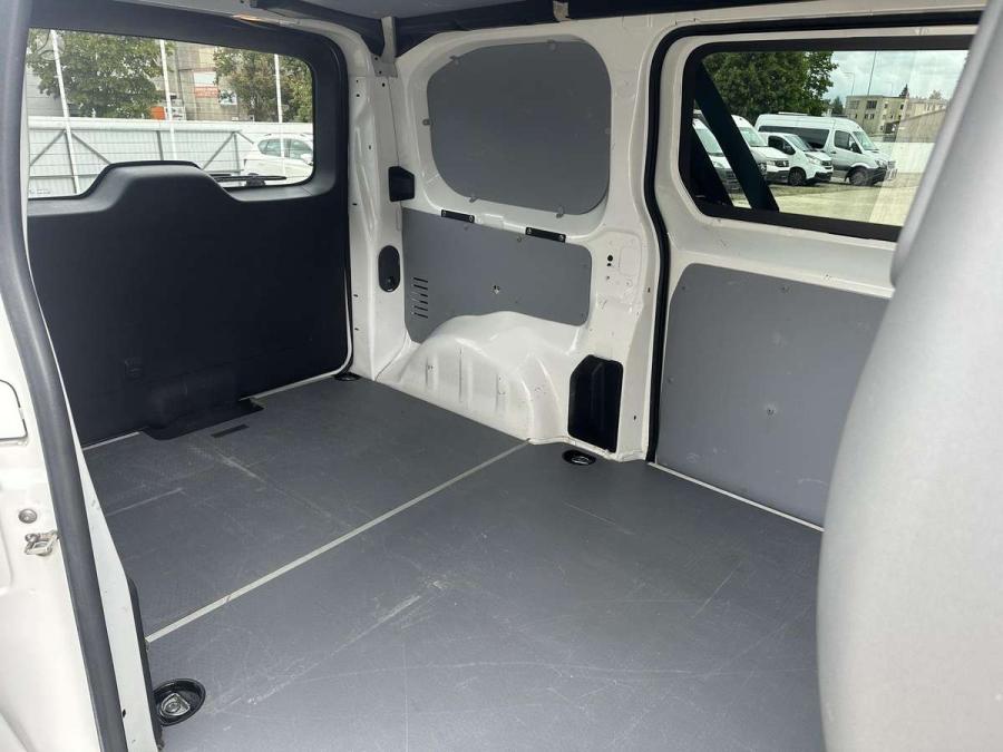 White Peugeot Expert 2020 in Telschi, with an engine capacity of 2.00 L and mileage of 117 thousand km for 6900 €, photo 4 on AUTOMOTO.COM.LV