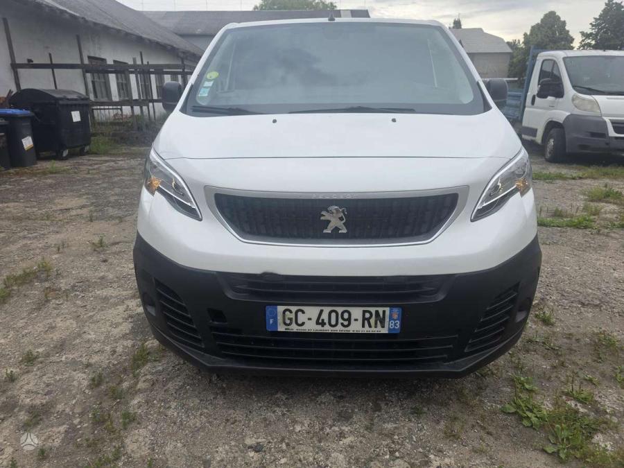 White Peugeot Expert 2021 in Taurage, with an engine capacity of 2.00 L and mileage of 134 thousand km for 9300 €, photo 3 on AUTOMOTO.COM.LV