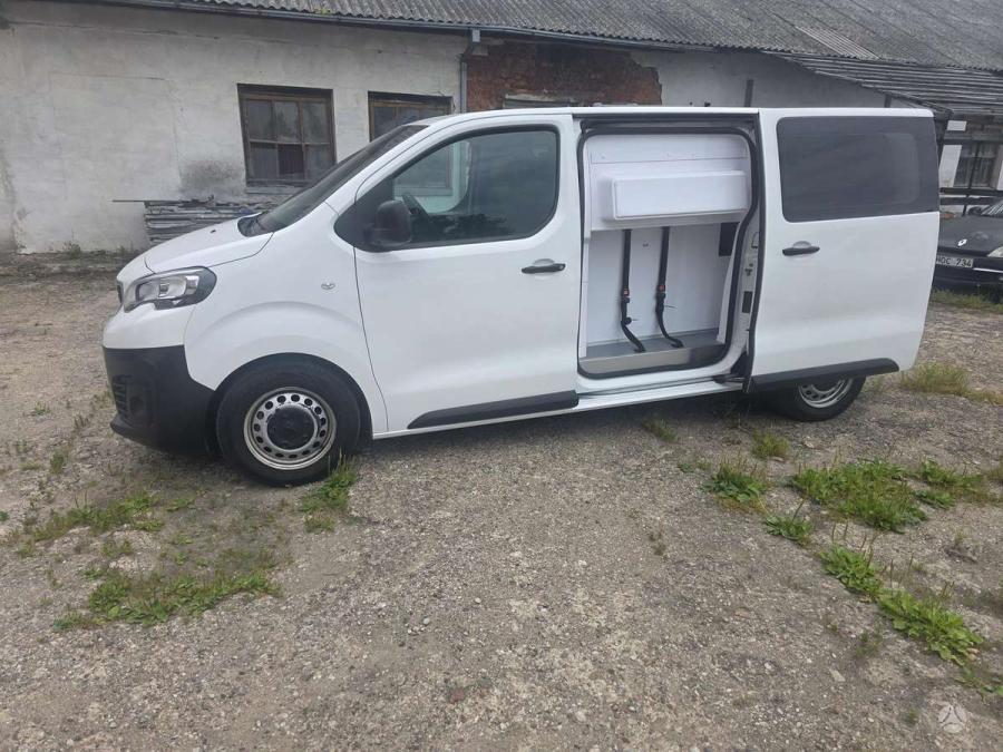 White Peugeot Expert 2021 in Taurage, with an engine capacity of 2.00 L and mileage of 134 thousand km for 9300 €, photo 6 on AUTOMOTO.COM.LV