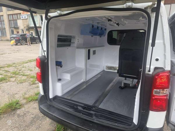 Balts Peugeot Expert 2021 Tauragė, ar dzinēja tilpumu 2.00 L un nobraukumu 134 tūkst. km par 9300 €, foto 6 vietnē AUTOMOTO.COM.LV