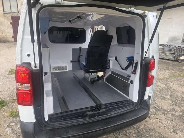Balts Peugeot Expert 2021 Tauragė, ar dzinēja tilpumu 2.00 L un nobraukumu 134 tūkst. km par 9300 €, foto 8 vietnē AUTOMOTO.COM.LV