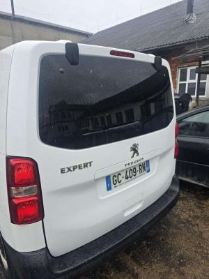 White Peugeot Expert 2021 in Taurage, with an engine capacity of 2.00 L and mileage of 134 thousand km for 9300 €, photo 14 on AUTOMOTO.COM.LV