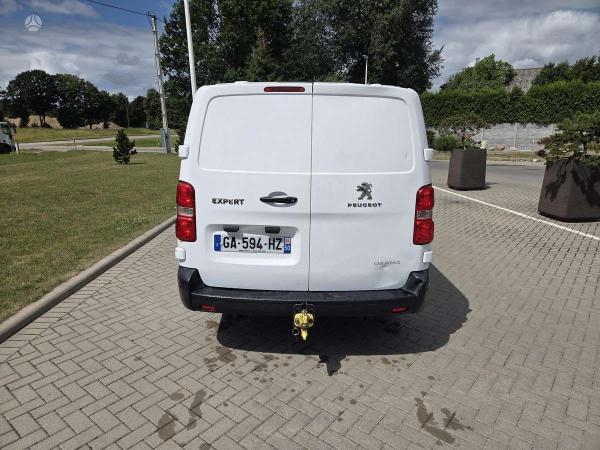 White Peugeot Expert 2021 in Taurage, with an engine capacity of 2.00 L and mileage of 265 thousand km for 9650 €, photo 5 on AUTOMOTO.COM.LV