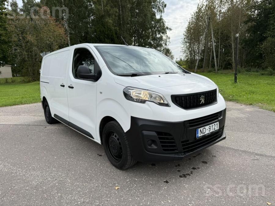 White Peugeot Expert 2022 in Riga, with an engine capacity of 1.50 L and mileage of 170 thousand km for 10900 €, photo 4 on AUTOMOTO.COM.LV