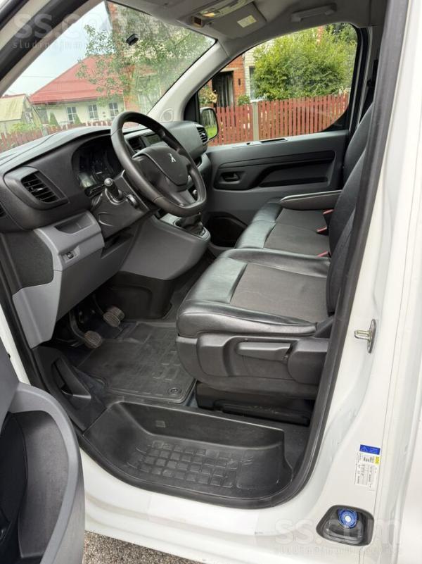 White Peugeot Expert 2022 in Riga, with an engine capacity of 1.50 L and mileage of 170 thousand km for 10900 €, photo 10 on AUTOMOTO.COM.LV