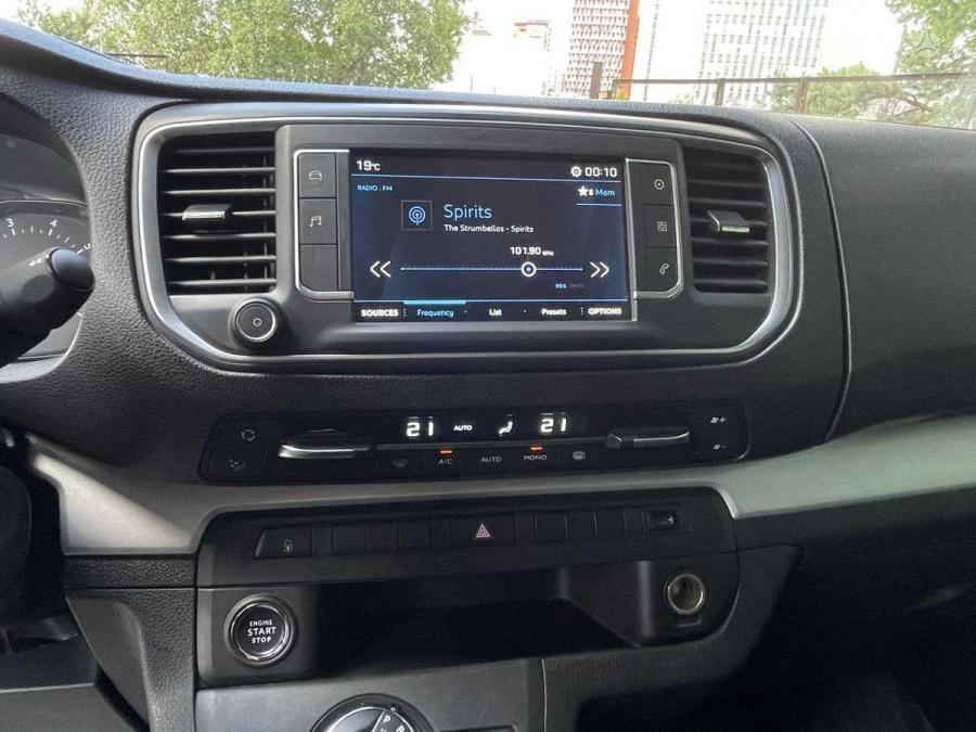 White Peugeot Expert 2023 in Vilnius, with an engine capacity of 2.00 L and mileage of 46 thousand km for 26150 €, photo 14 on AUTOMOTO.COM.LV
