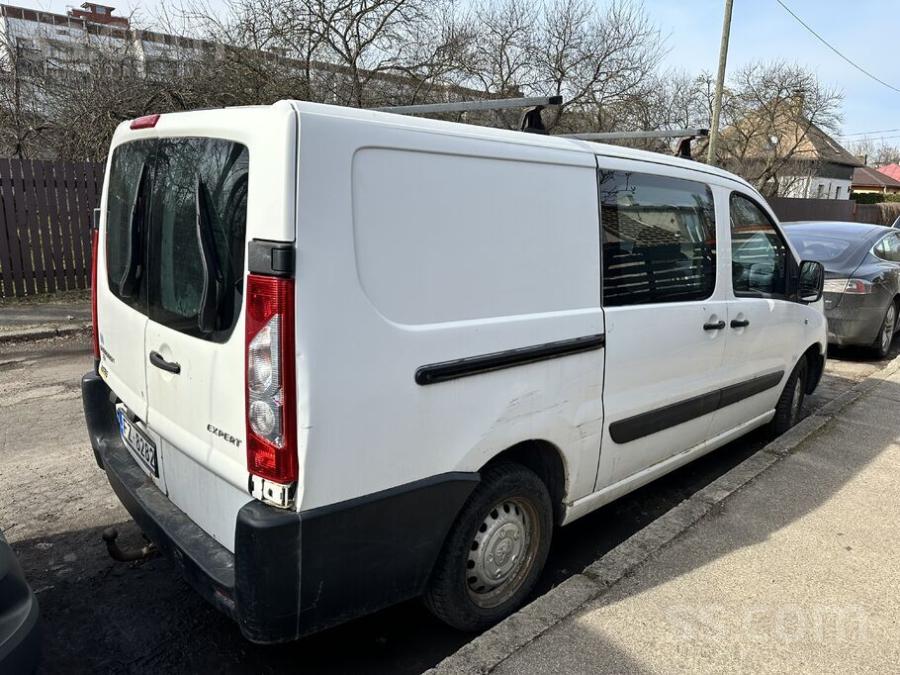 White Peugeot Expert 2014 in Riga, with an engine capacity of 2.00 L and mileage of 290 thousand km for 3000 €, photo 8 on AUTOMOTO.COM.LV