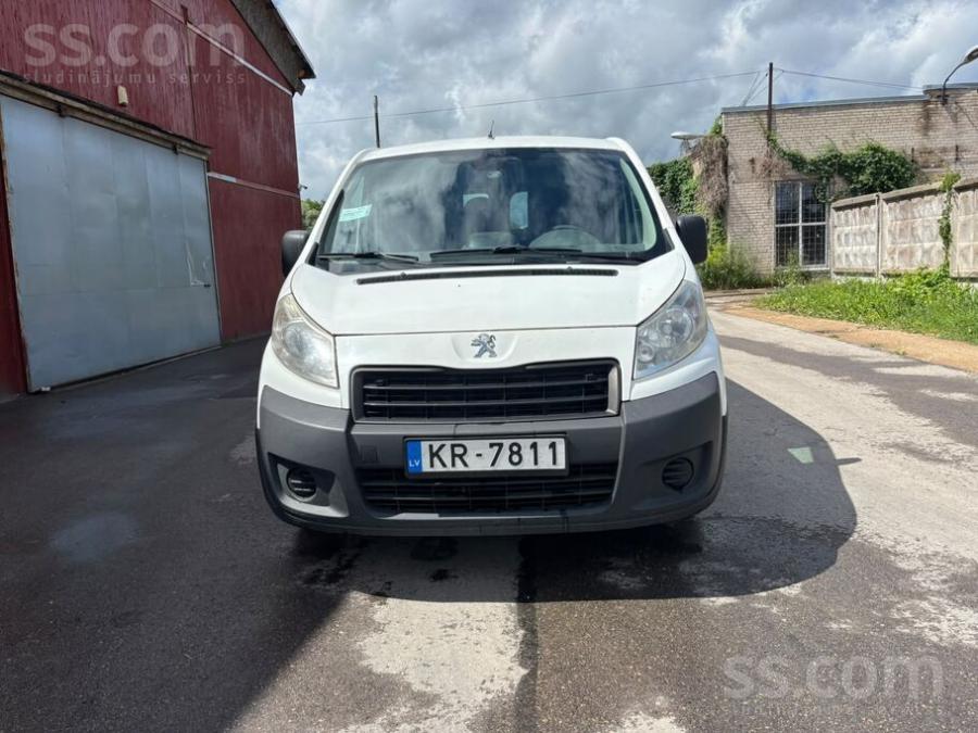 Balts Peugeot Expert 2015 Rīga, ar dzinēja tilpumu 2.00 L un nobraukumu 236 tūkst. km par 3500 €, foto 6 vietnē AUTOMOTO.COM.LV