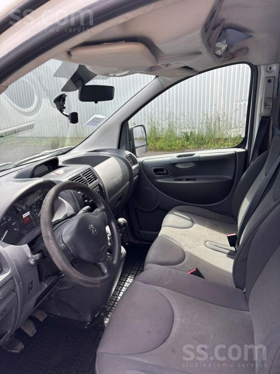 Balts Peugeot Expert 2015 Rīga, ar dzinēja tilpumu 2.00 L un nobraukumu 236 tūkst. km par 3500 €, foto 7 vietnē AUTOMOTO.COM.LV