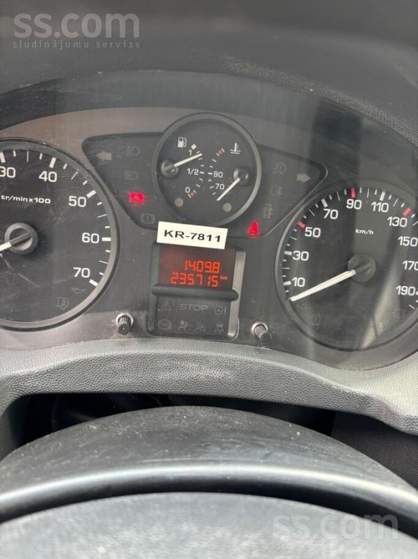 Balts Peugeot Expert 2015 Rīga, ar dzinēja tilpumu 2.00 L un nobraukumu 236 tūkst. km par 3500 €, foto 7 vietnē AUTOMOTO.COM.LV