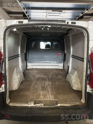 Balts Peugeot Expert 2015 Rīga, ar dzinēja tilpumu 2.00 L un nobraukumu 236 tūkst. km par 3500 €, foto 9 vietnē AUTOMOTO.COM.LV